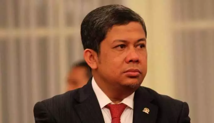 Biografi Fahri Hamzah, Dari Penjual Kopi Hingga Menjadi Pimpinan DPR