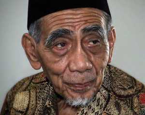 Biografi KH Maimun Zubair (Mbah Moen), Kisah Ulama Kharismatik