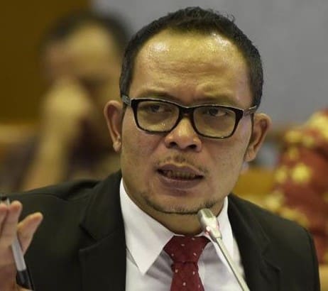 Biografi Hanif Dhakiri, Perjalanan Anak TKW Yang Sukses Menjadi Menteri