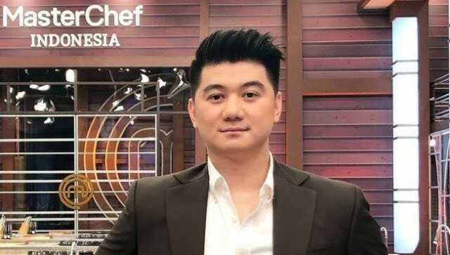 Biografi Chef Arnold Juri Master Chef Dan Fakta Menarik Tentangnya