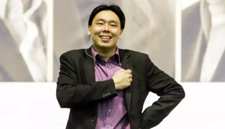 Biografi Adam Khoo, Kisah Pria Yang Dianggap Bodoh Menjadi Miliarder