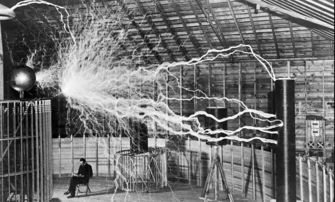 Biografi Nikola Tesla, Kisah Tragis Ilmuwan Listrik Terbesar